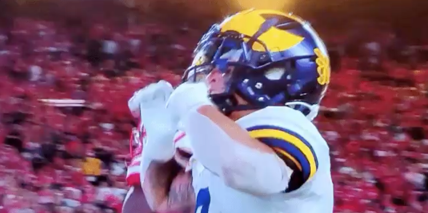 Michigan Football RB Taunts Nebraska Fans By 'Eating Corn' After TD ...