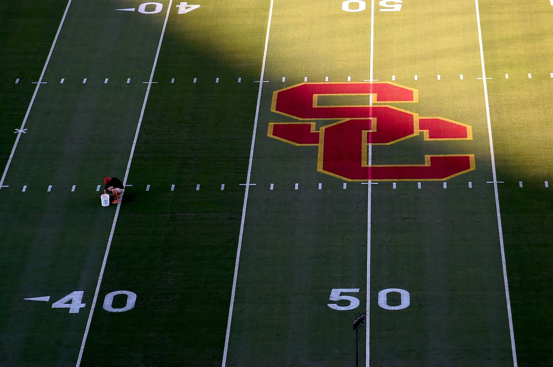 Former USC Football Star Dies Suddenly At 63 - The Spun