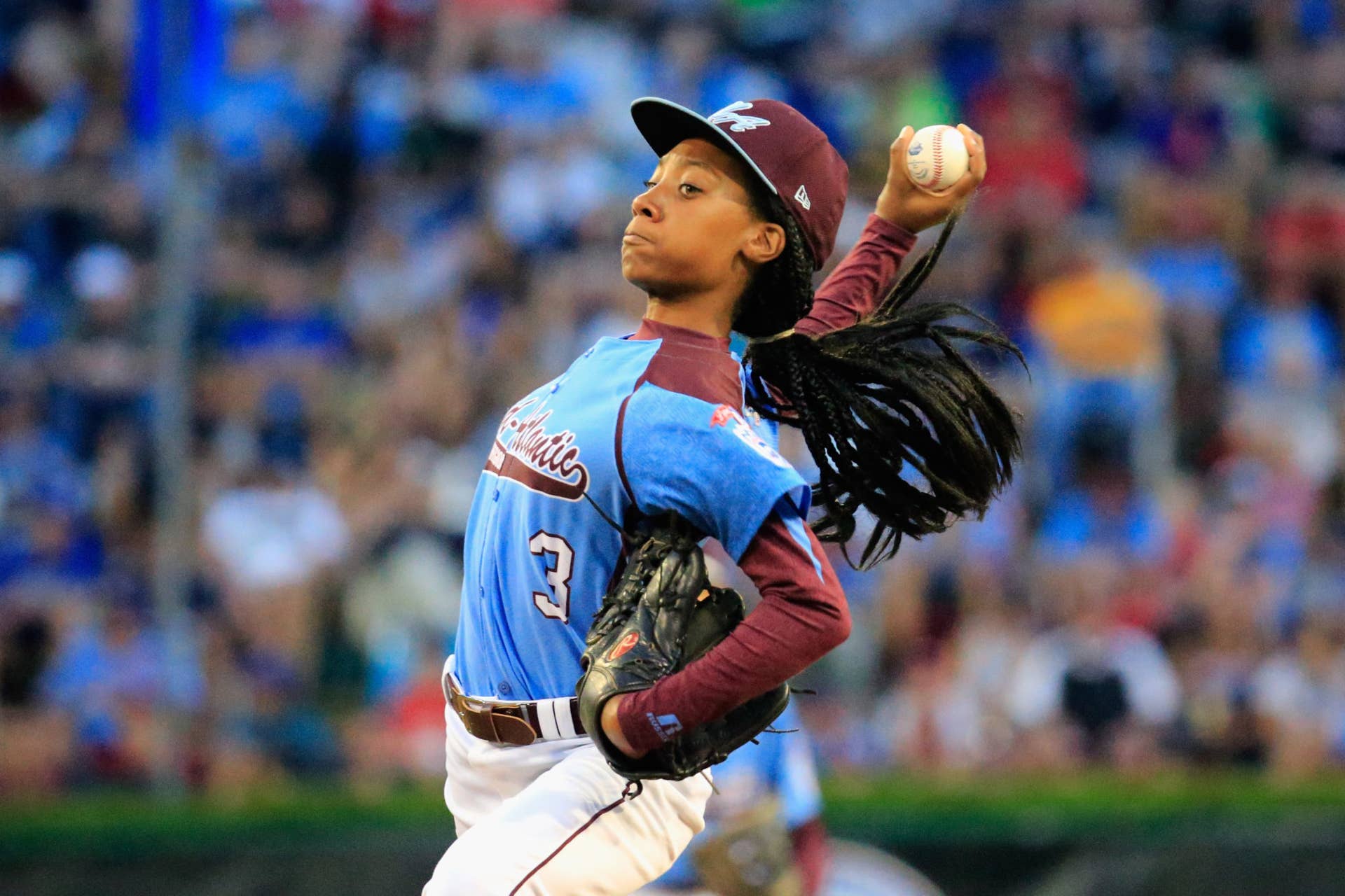 Little League World Series Legend Mo’ne Davis Signs Pro Contract - The Spun