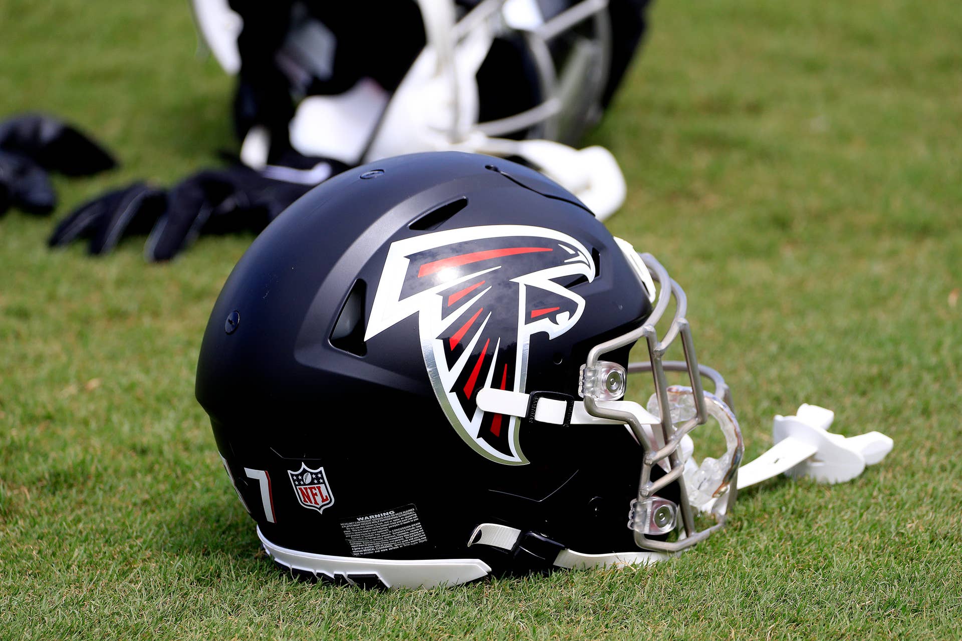 The Falcons Are Trending After Spurs' Huge Blown Lead In Game 4 - The Spun
