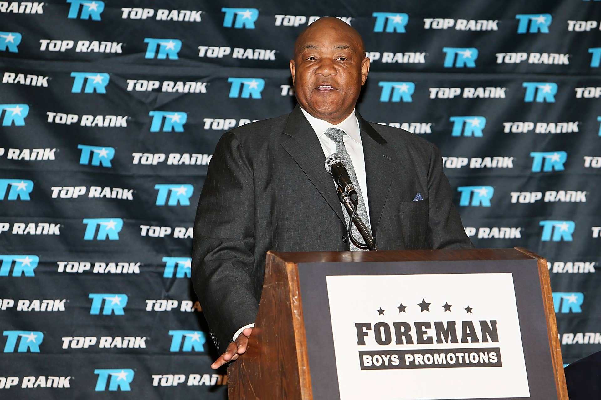 President Trump Reacts To Boxing Legend George Foreman's Death - The Spun