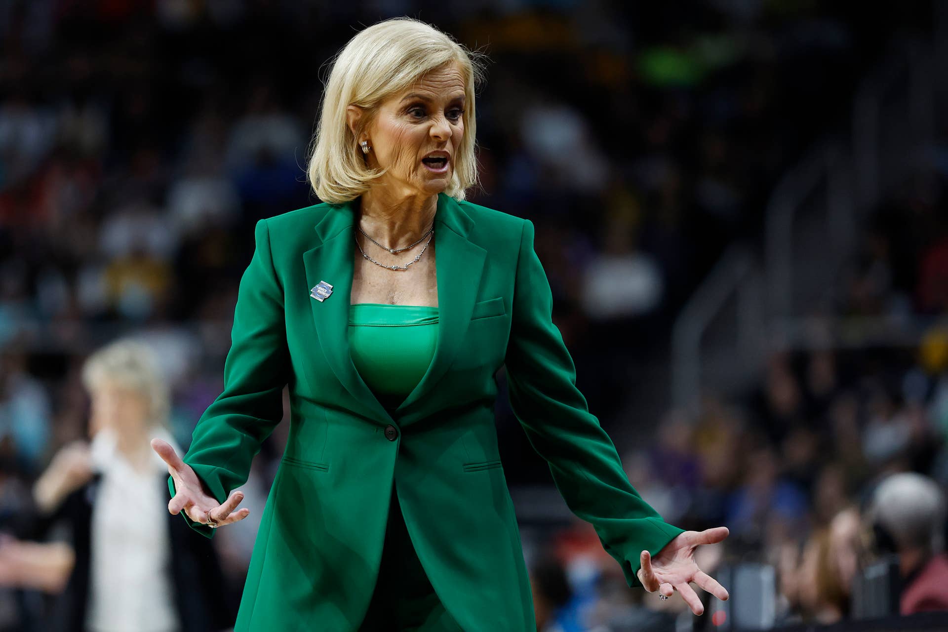 Kim Mulkey Goes Viral For Outfit At Friday Night's NCAA Tournament Game ...