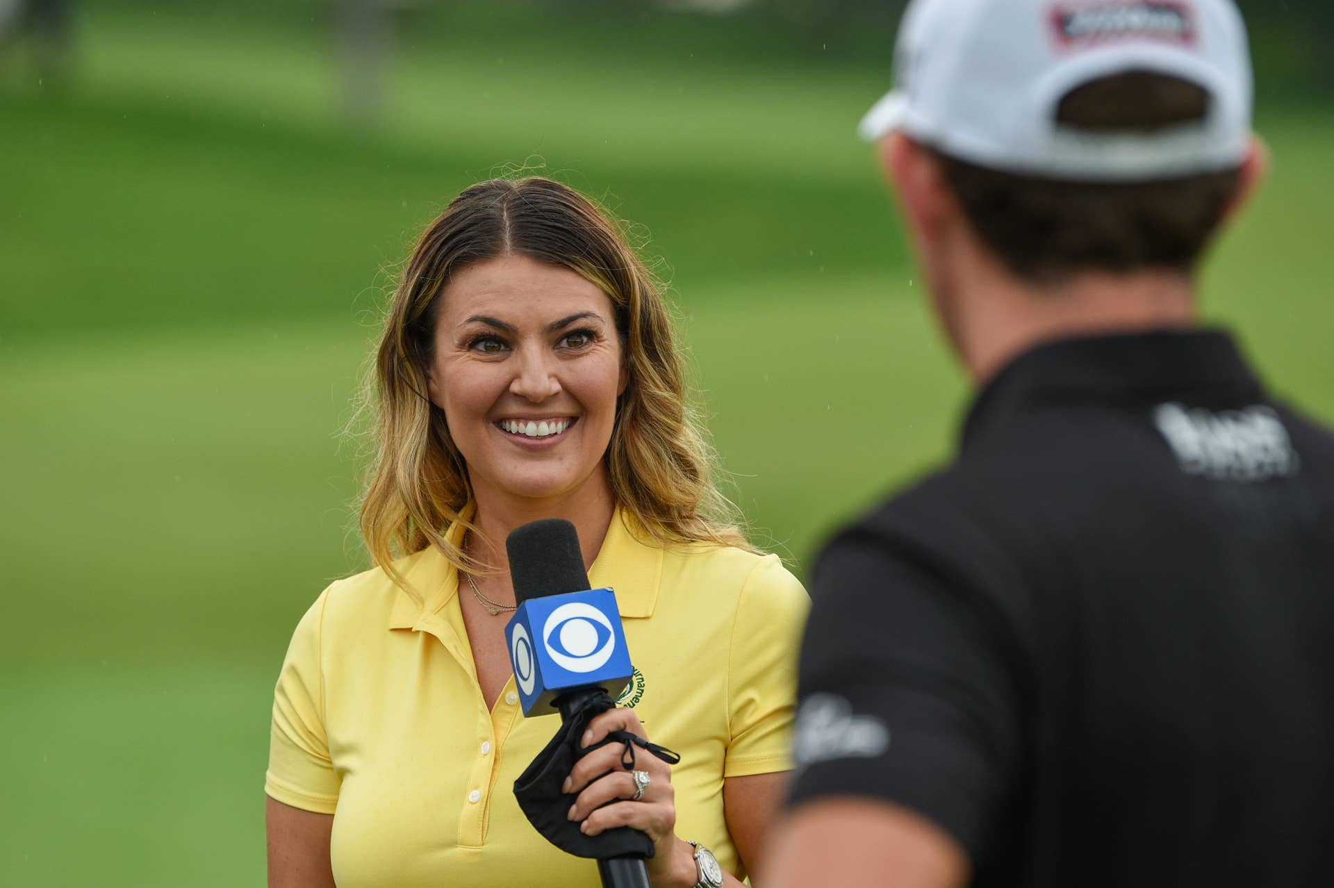 CBS Reporter Amanda Balionis Turns Heads With Swimsuit Photo - The Spun