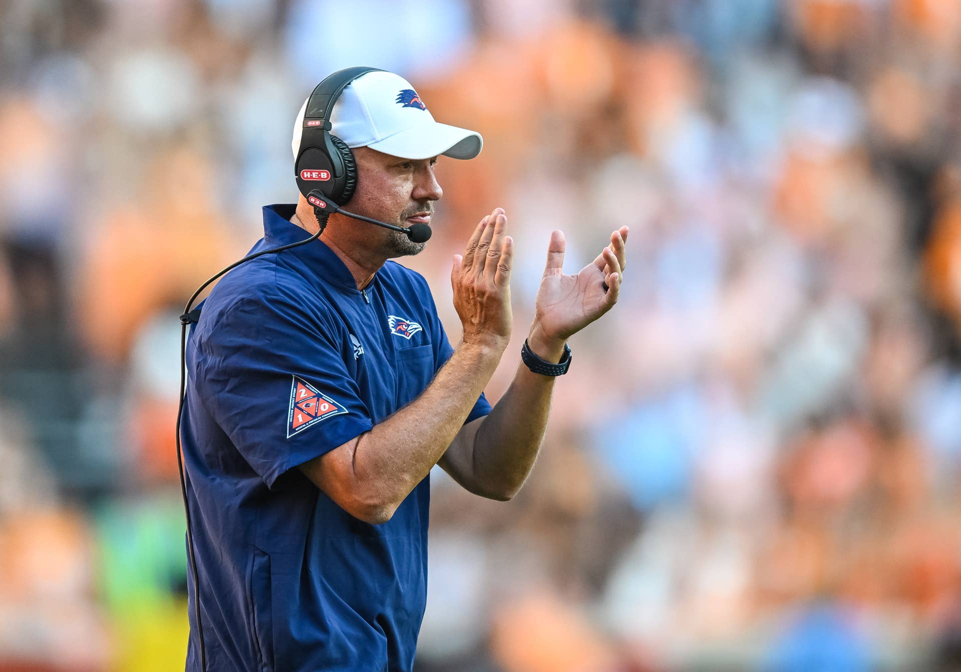 ESPN Reporter Helped College Team Give Head Coach Gatorade Bath - The Spun