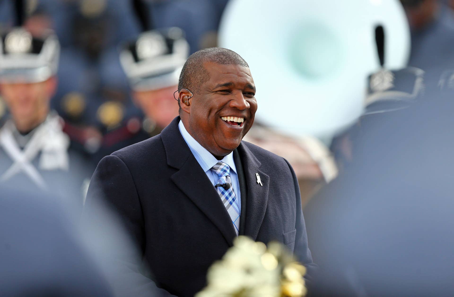 NFL Host Curt Menefee Announces He's Leaving Daily TV Job - The Spun