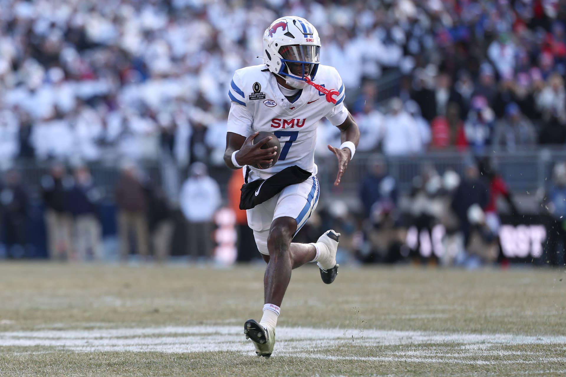 SMU Quarterback Kevin Jennings Getting Mocked For Awful Playoff ...