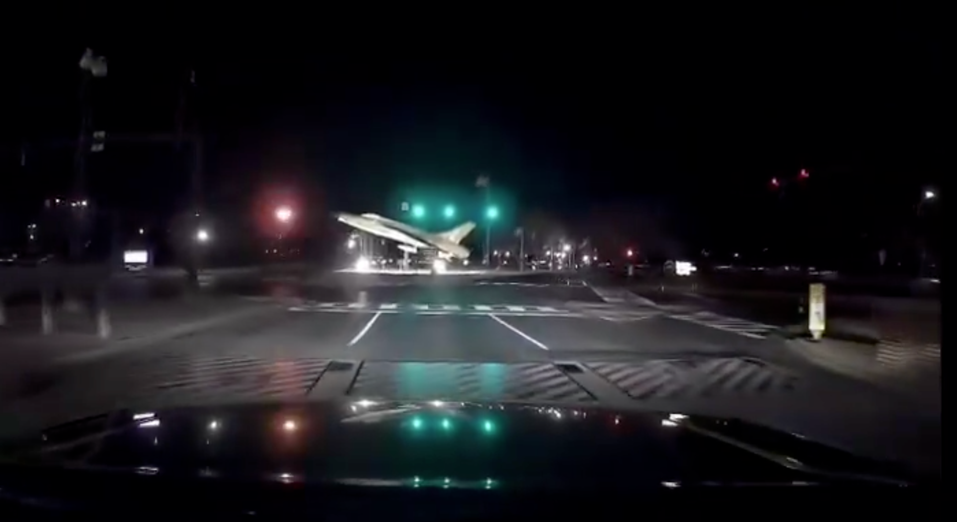 Driver Captured Horrifying First-Person Video Of D.C. Plane Crash - The ...