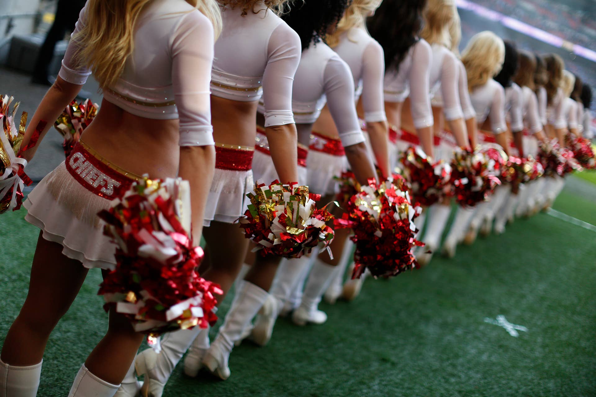 9 Chiefs Cheerleaders Announce They're Leaving Team - The Spun