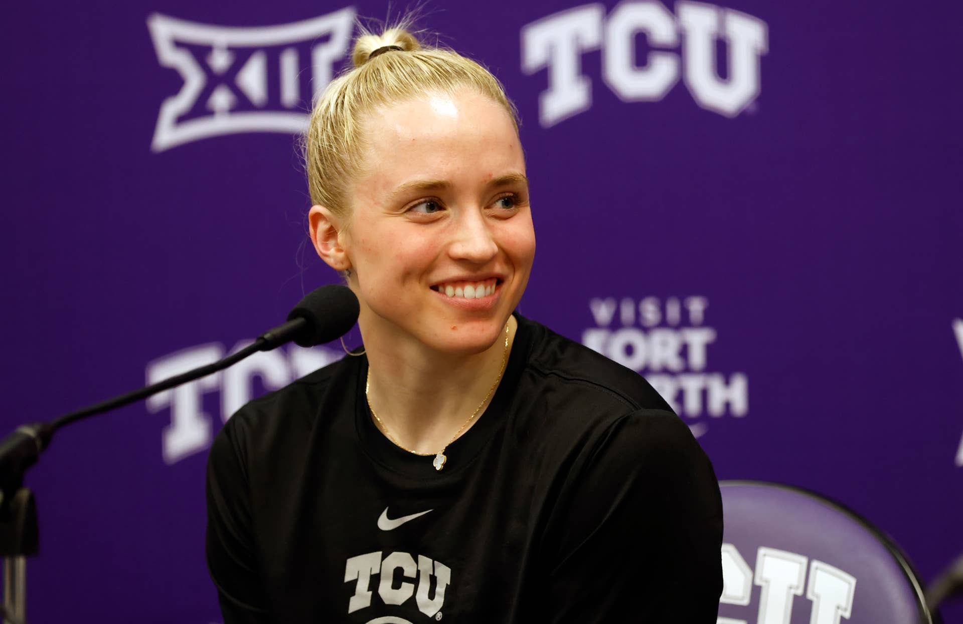 Hailey Van Lith's Dad Goes Viral During NCAA Tournament Win - The Spun