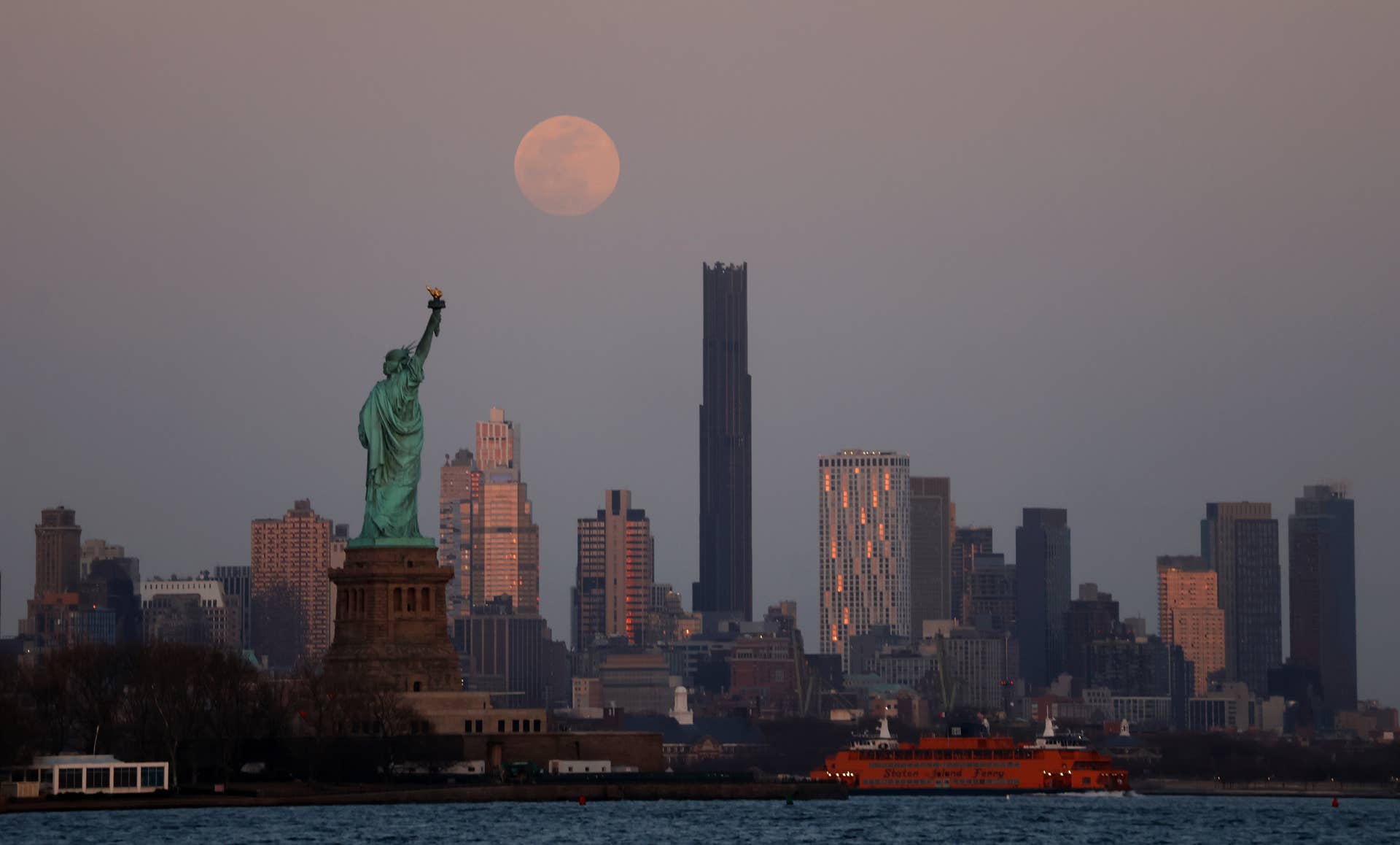 White House Announces Final Decision On Statue Of Liberty - The Spun