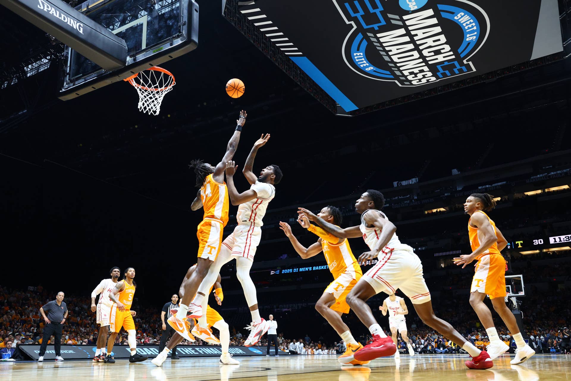 College Basketball Fans Say 2025 Tournament Is 'Worst Ever' - The Spun