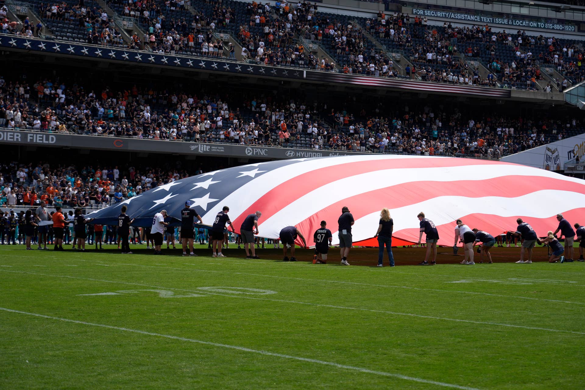 NFL Fans In Agreement On National Anthem Singer For Bears-Vikings Game ...