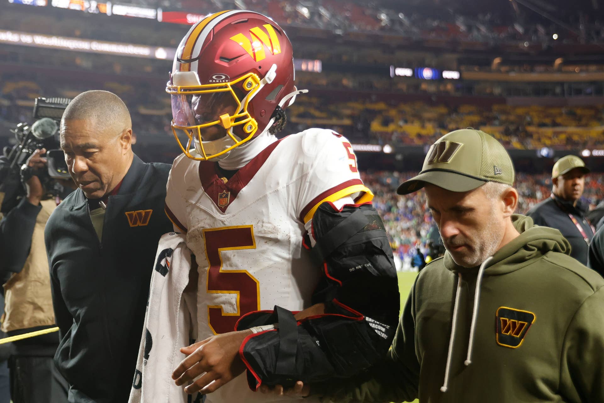 NFL Fans Send Warning To Commanders Star Jayden Daniels - The Spun