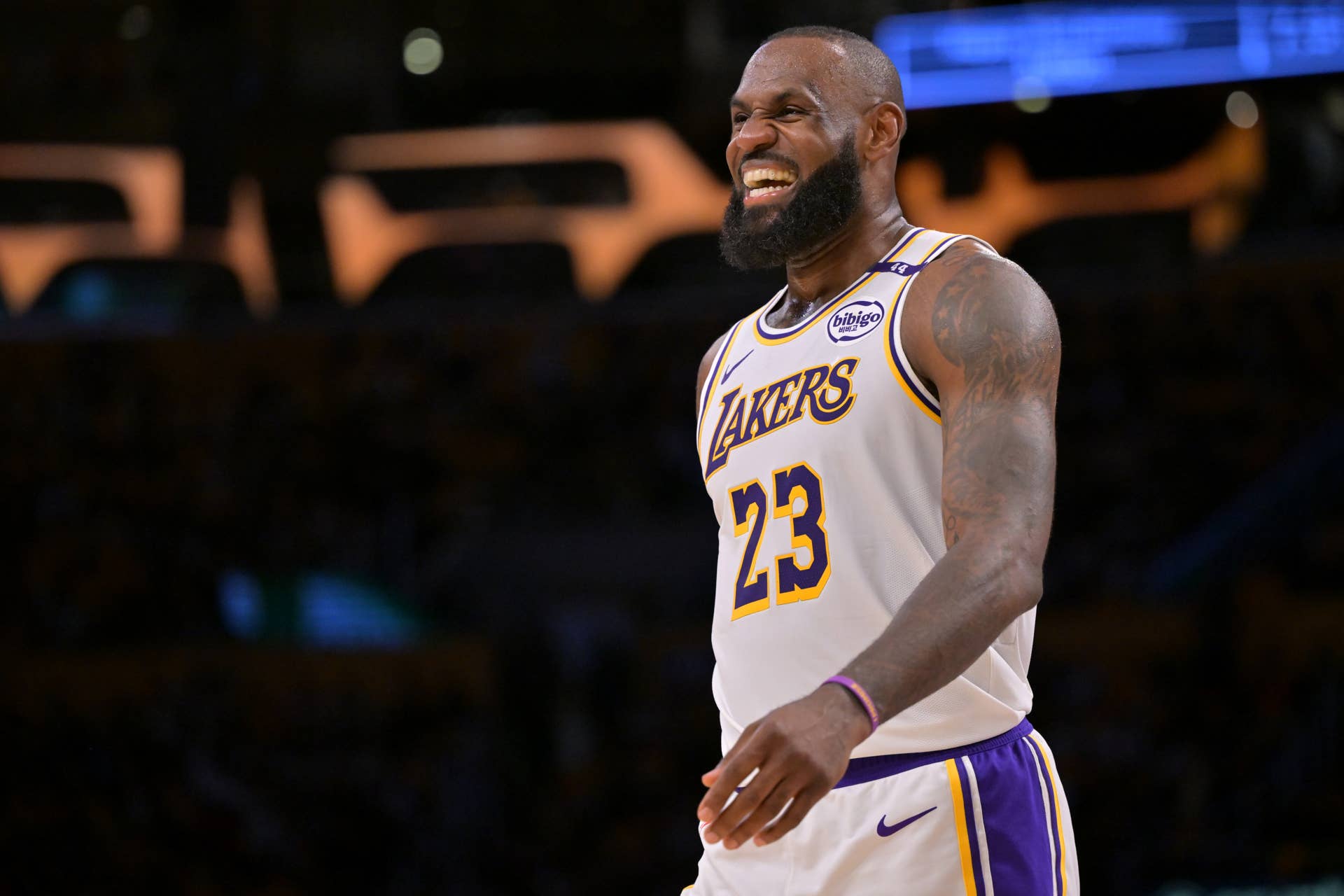 LeBron James Willing To Take Pay Cut After Leaving Lakers - The Spun