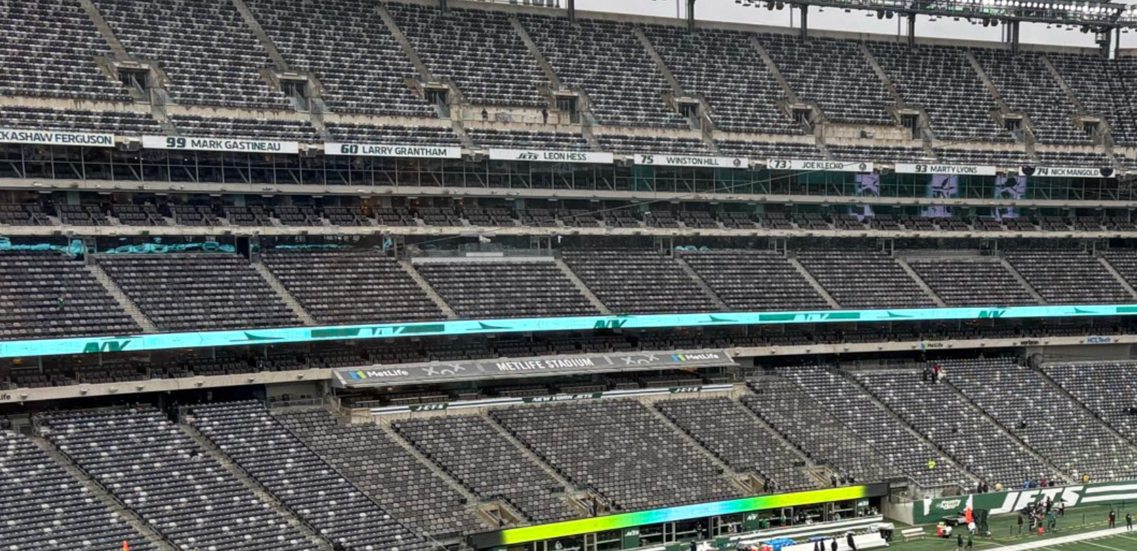 NFL Stadium Is 'Completely Empty' At Kickoff On Sunday - The Spun