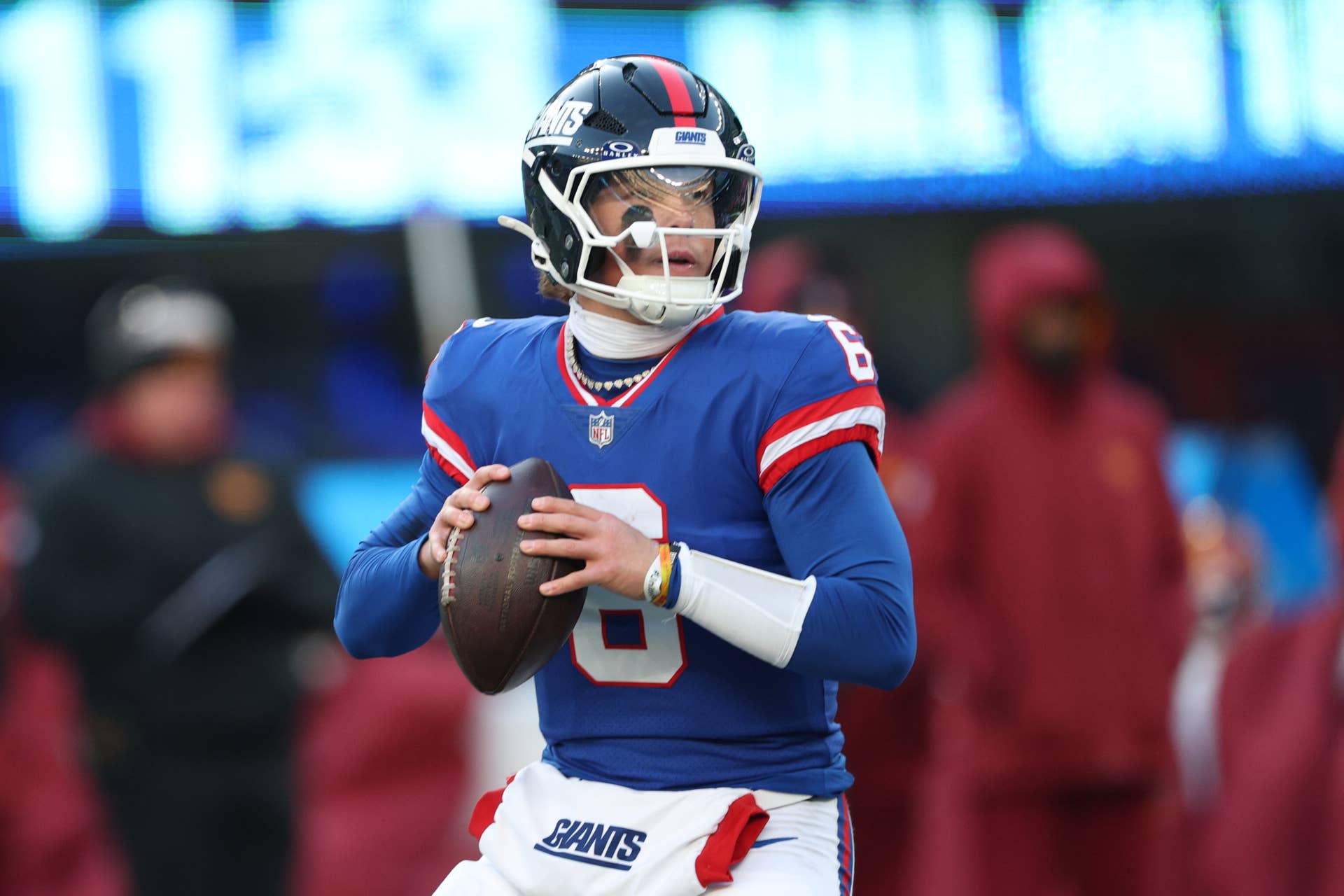 Jaxson Dart Addressed Giants Teammates In Locker Room Meeting - The Spun