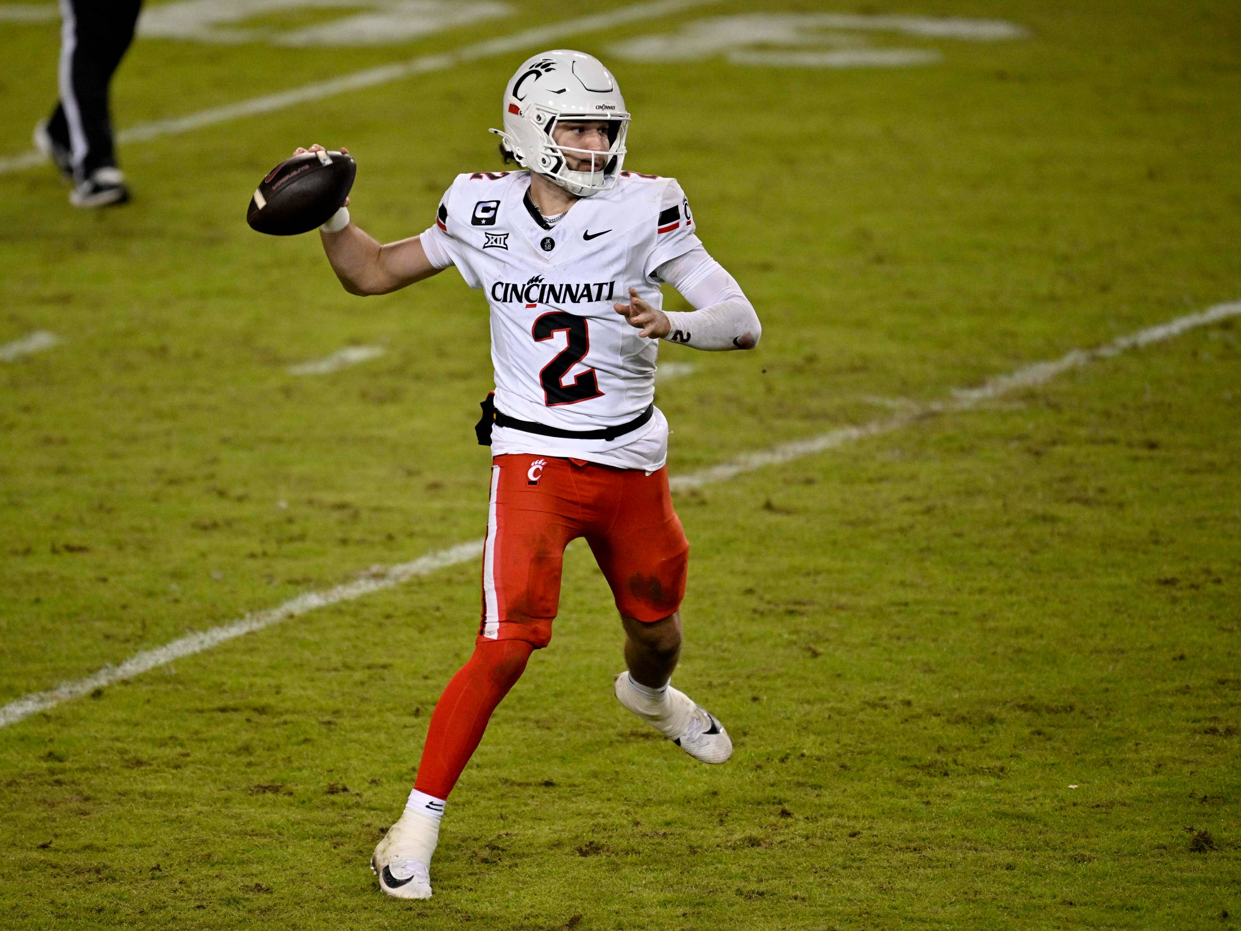 Report: College Football Star QB Brendan Sorsby Checking Into Rehab ...