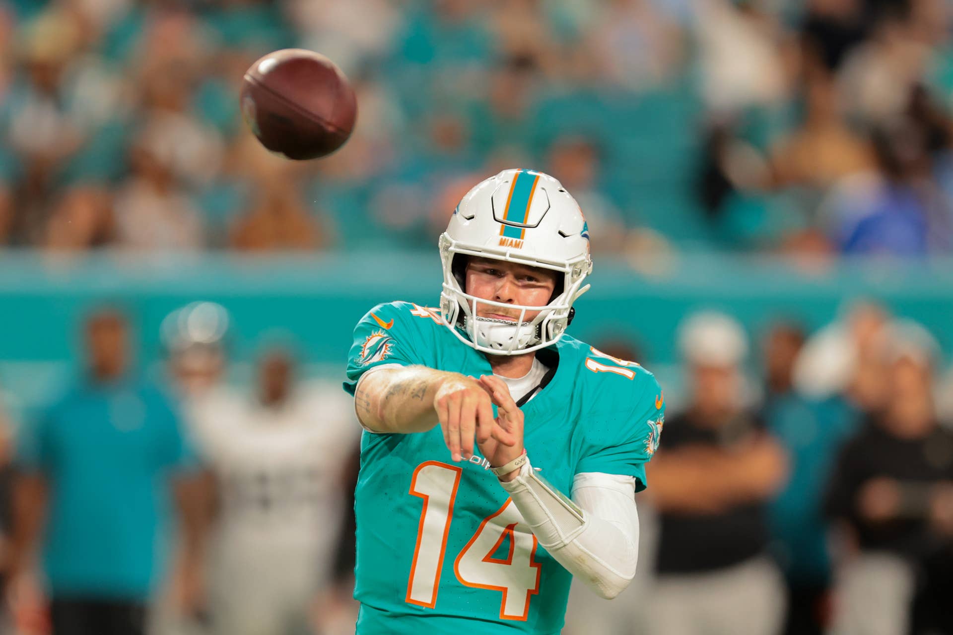 Quinn Ewers' Girlfriend Trending After Dolphins Bench Tua Tagovailoa ...