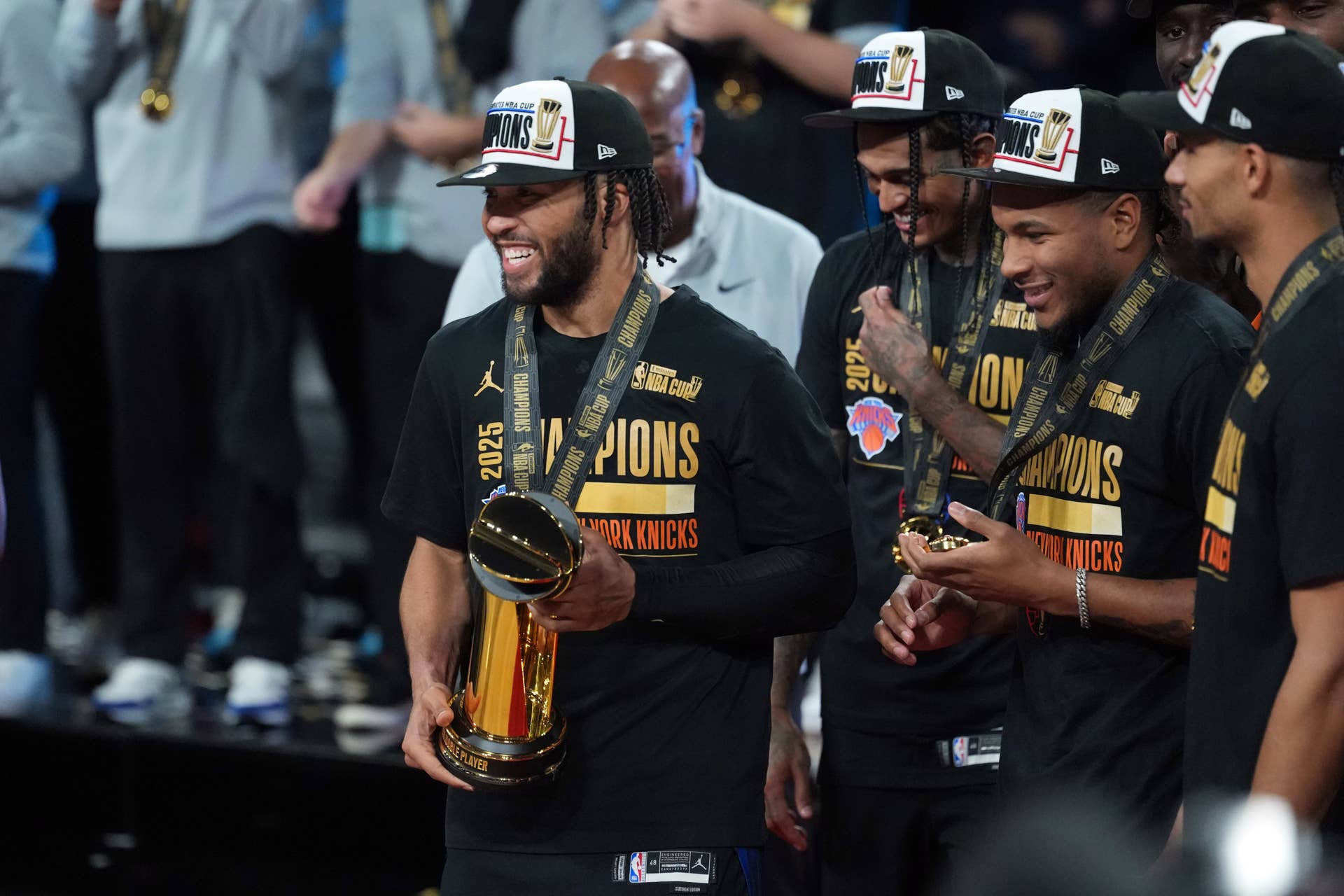 Knicks Fans Urged To Ignore President Trump At NBA Finals - The Spun