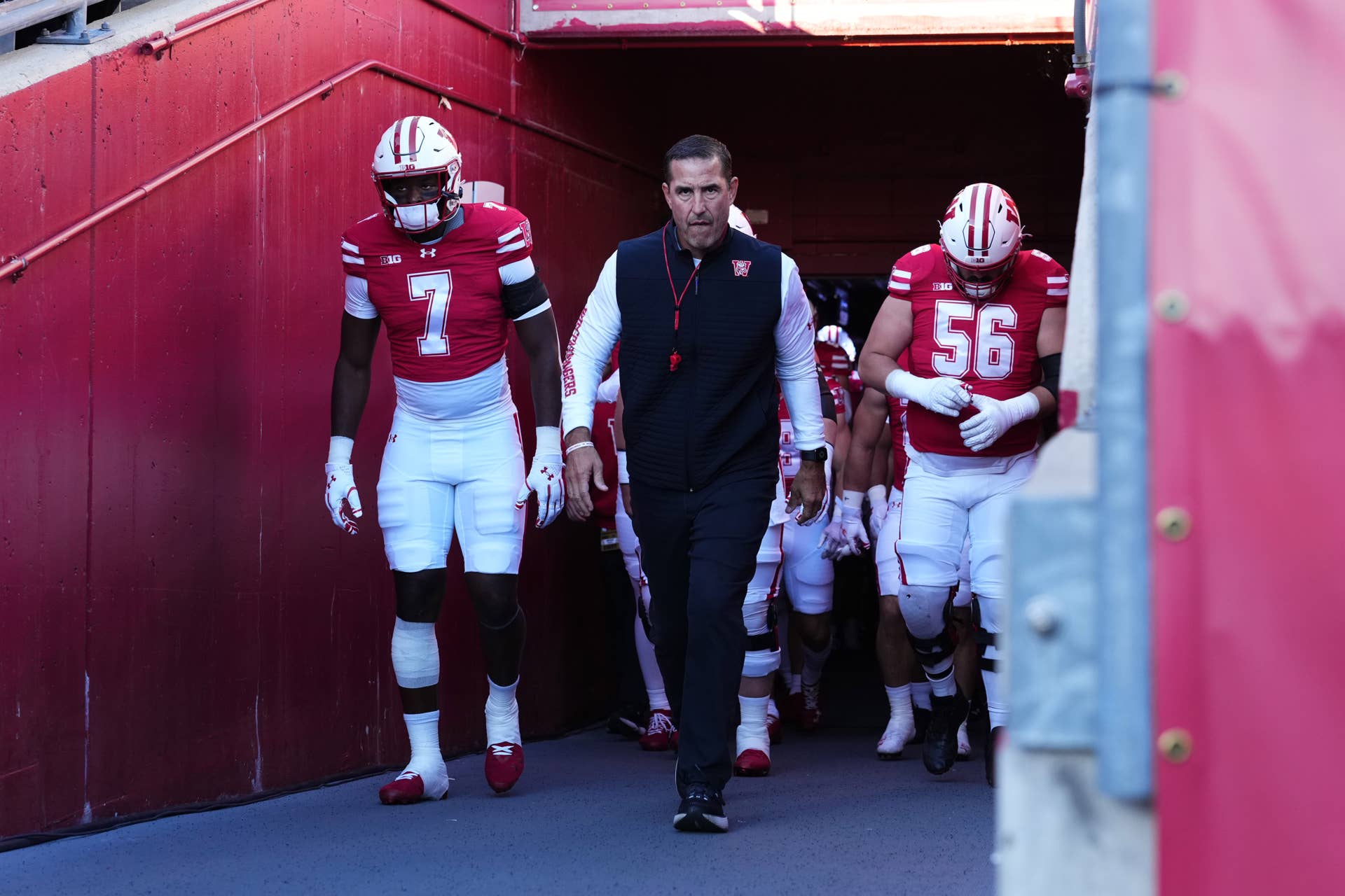 Former Wisconsin Football Player Has Sadly Died At 25 - The Spun