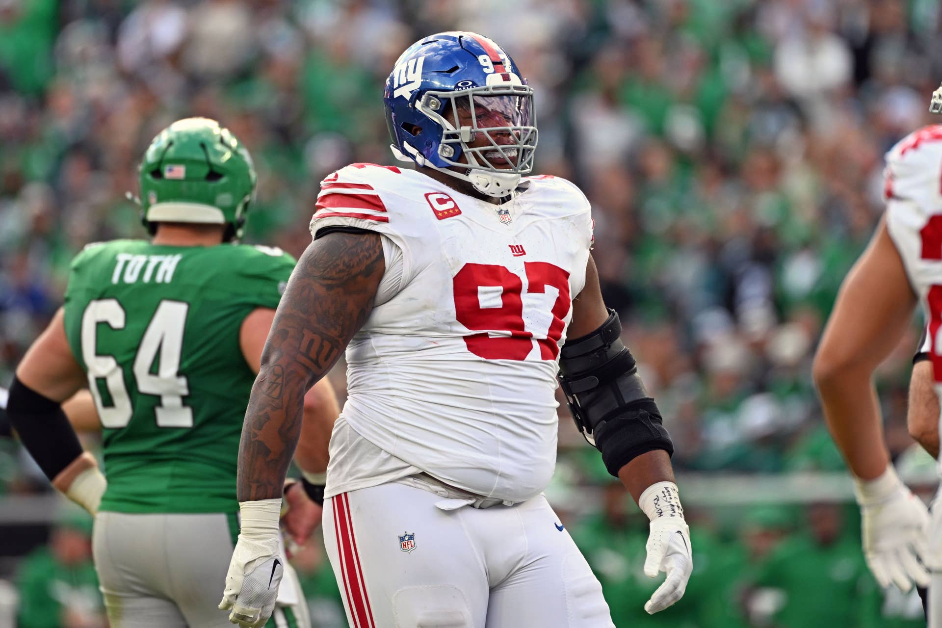 Giants Take First Step Towards Blockbuster Dexter Lawrence Trade - The Spun