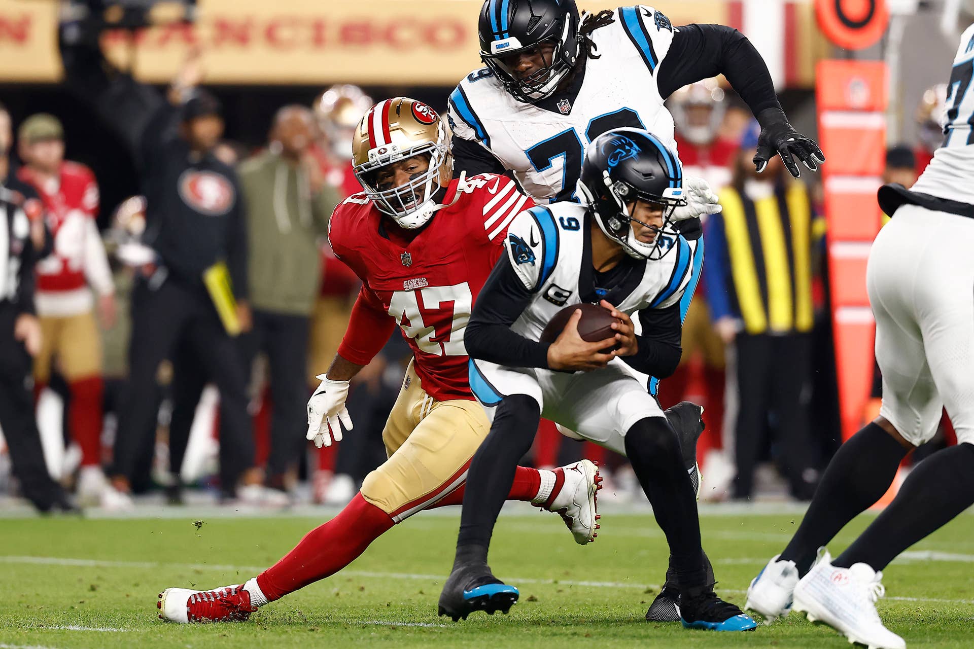 49ers' Bryce Huff Announces Surprising NFL Retirement At 27 - The Spun