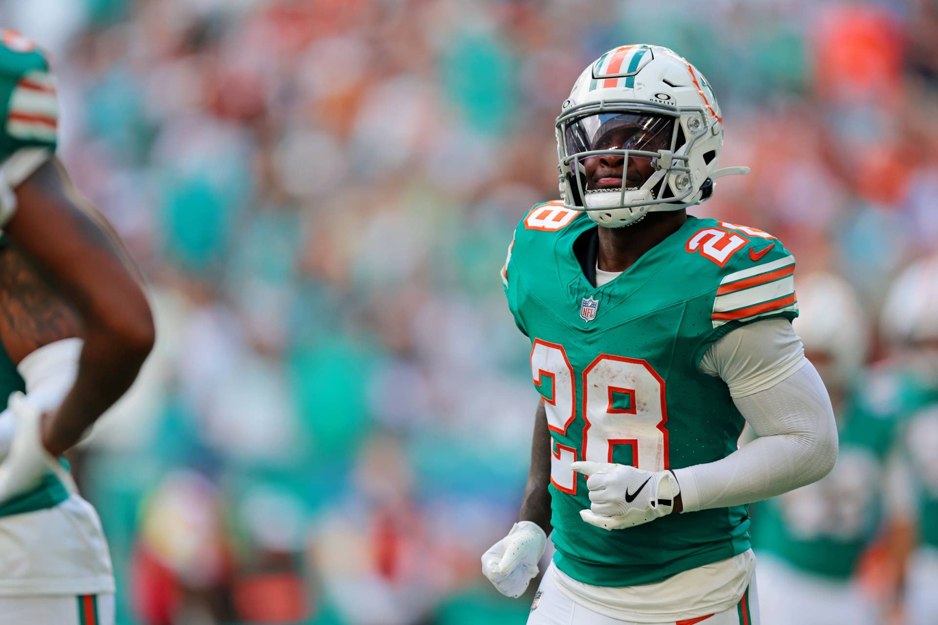 Dolphins Make Decision On De'Von Achane After Trading Jaylen Waddle ...
