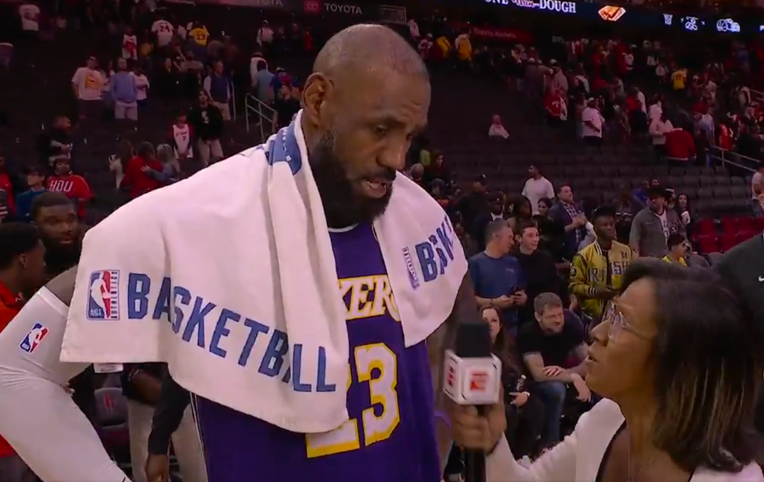 LeBron Showed Major Love To ESPN Sideline Reporter Lisa Salters - The Spun