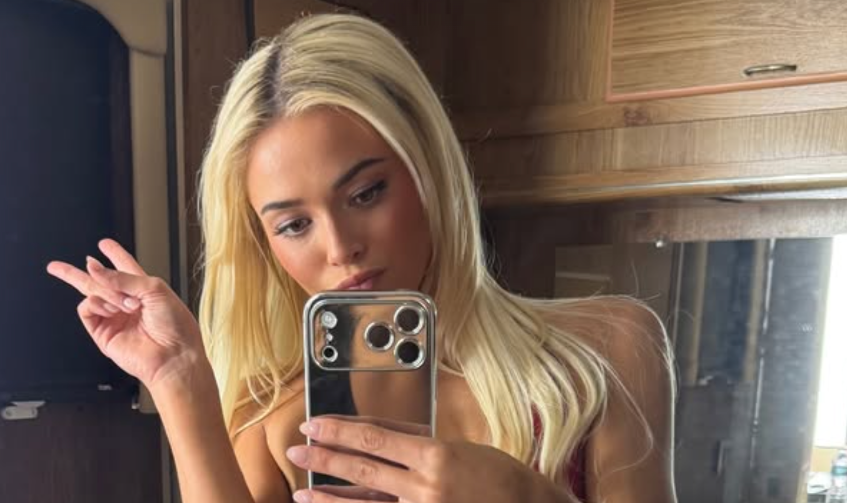 Livvy Dunne's New 'Baywatch' Selfie Is Lock To Go Viral - The Spun
