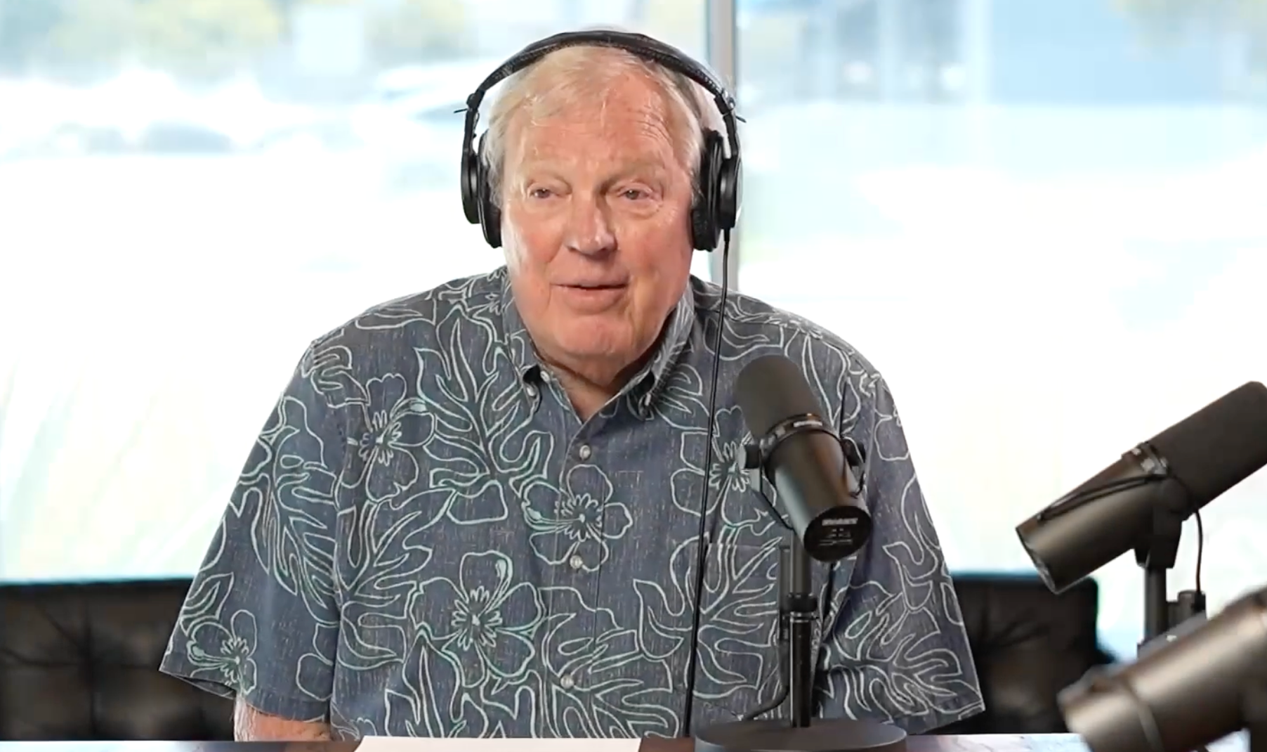 Legendary College Volleyball Announcer Apologizes For Distasteful ...