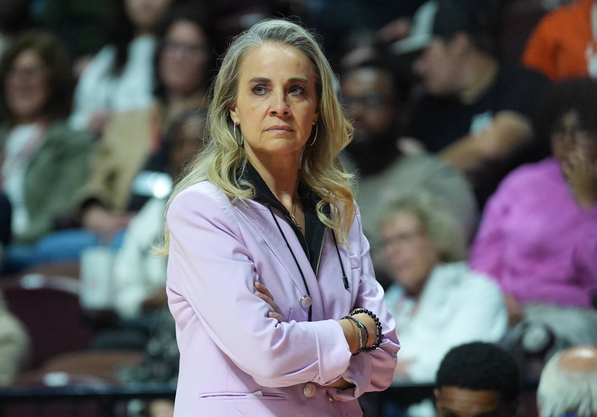 Becky Hammon Has No Interest In Apologizing To Jalen Brunson - The Spun