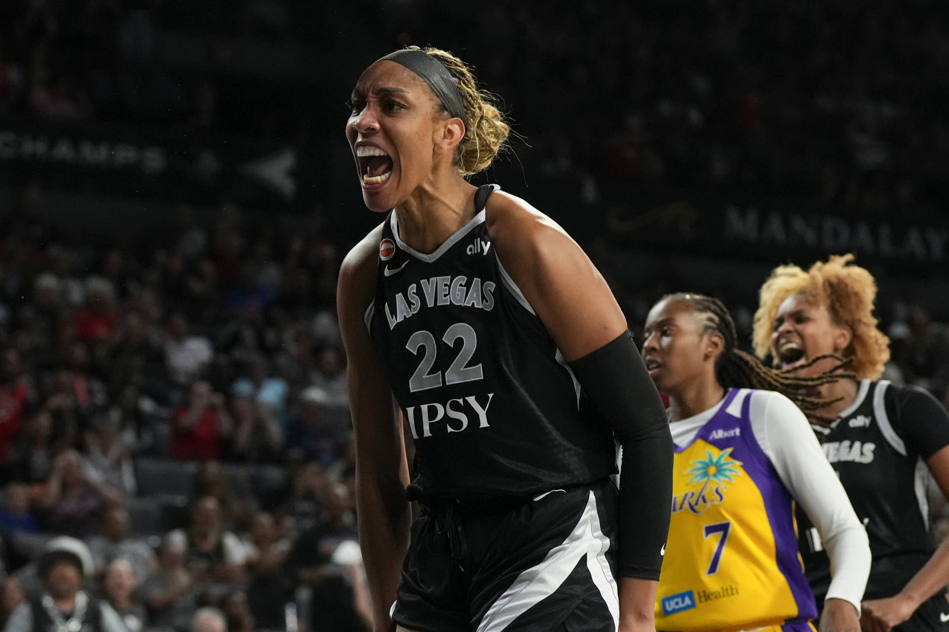 A'ja Wilson Appears To Be At Odds With Teammate Chennedy Carter - The Spun
