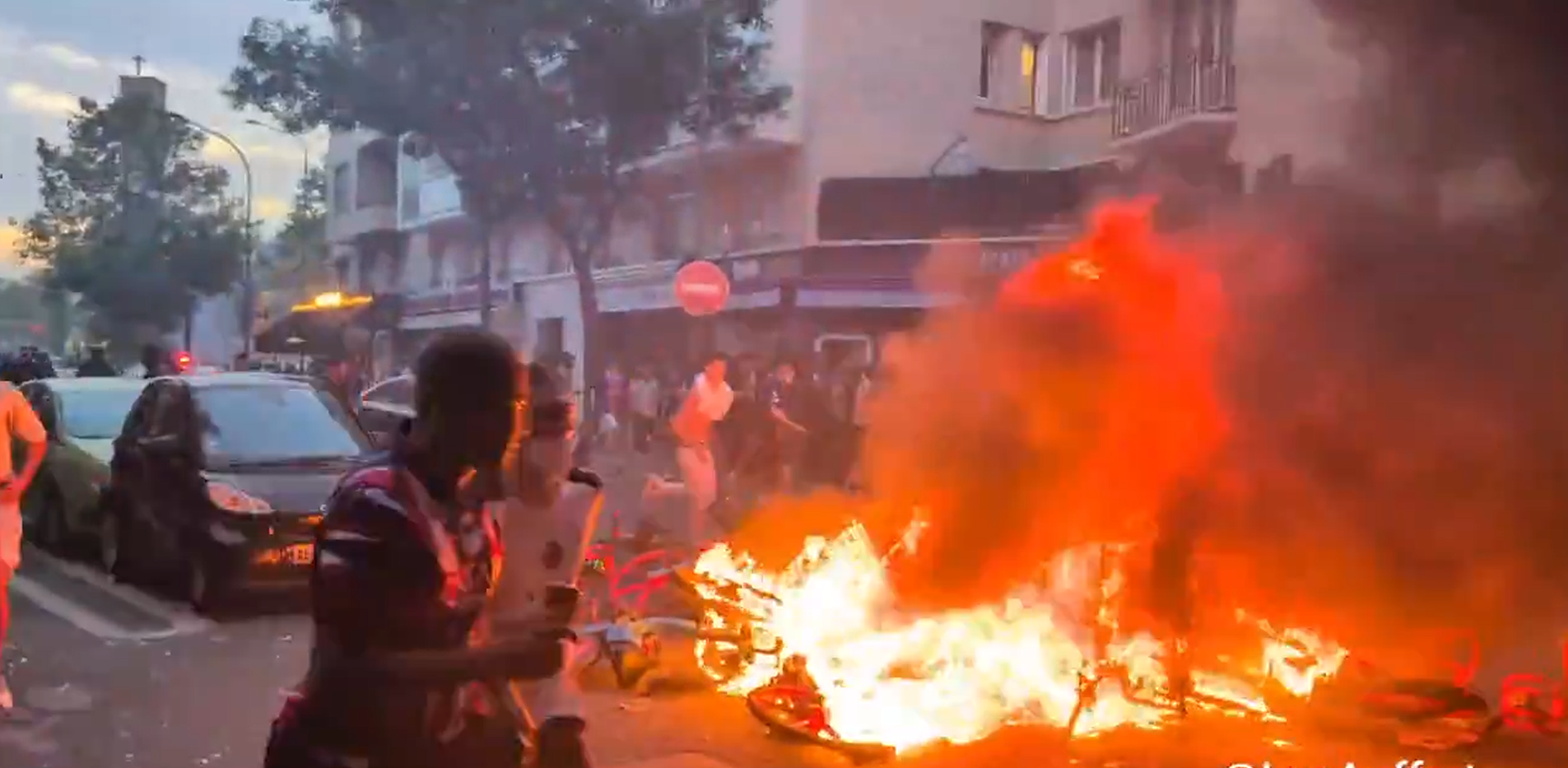 Hundreds Of Arrests, Fires Occur In Paris During Champions League ...