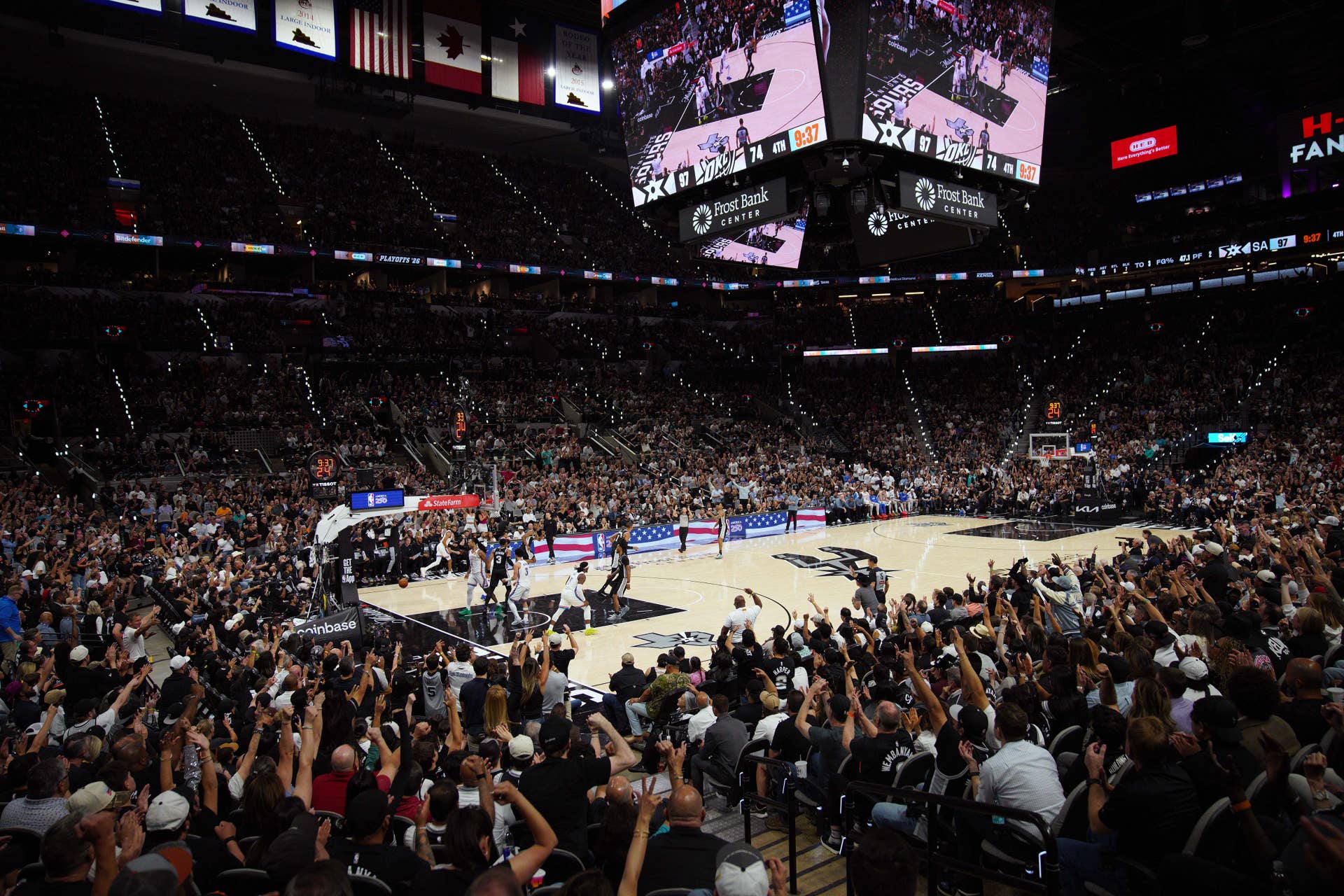 Fan Runs On Court During Game 1 Of Knicks vs. Spurs NBA Finals - The Spun