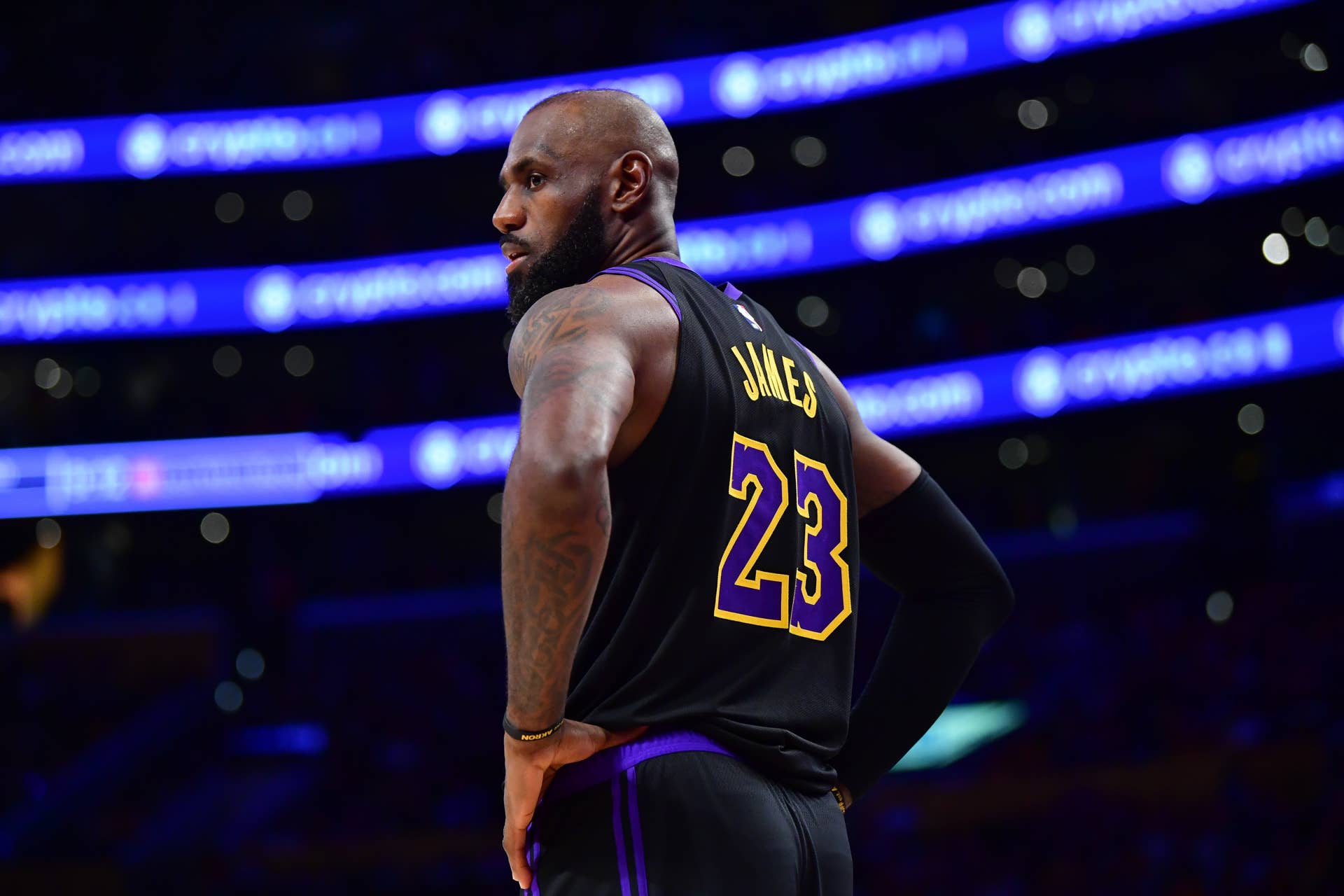 Report: Lakers Need Plan In Order For LeBron To Accept Discount - The Spun