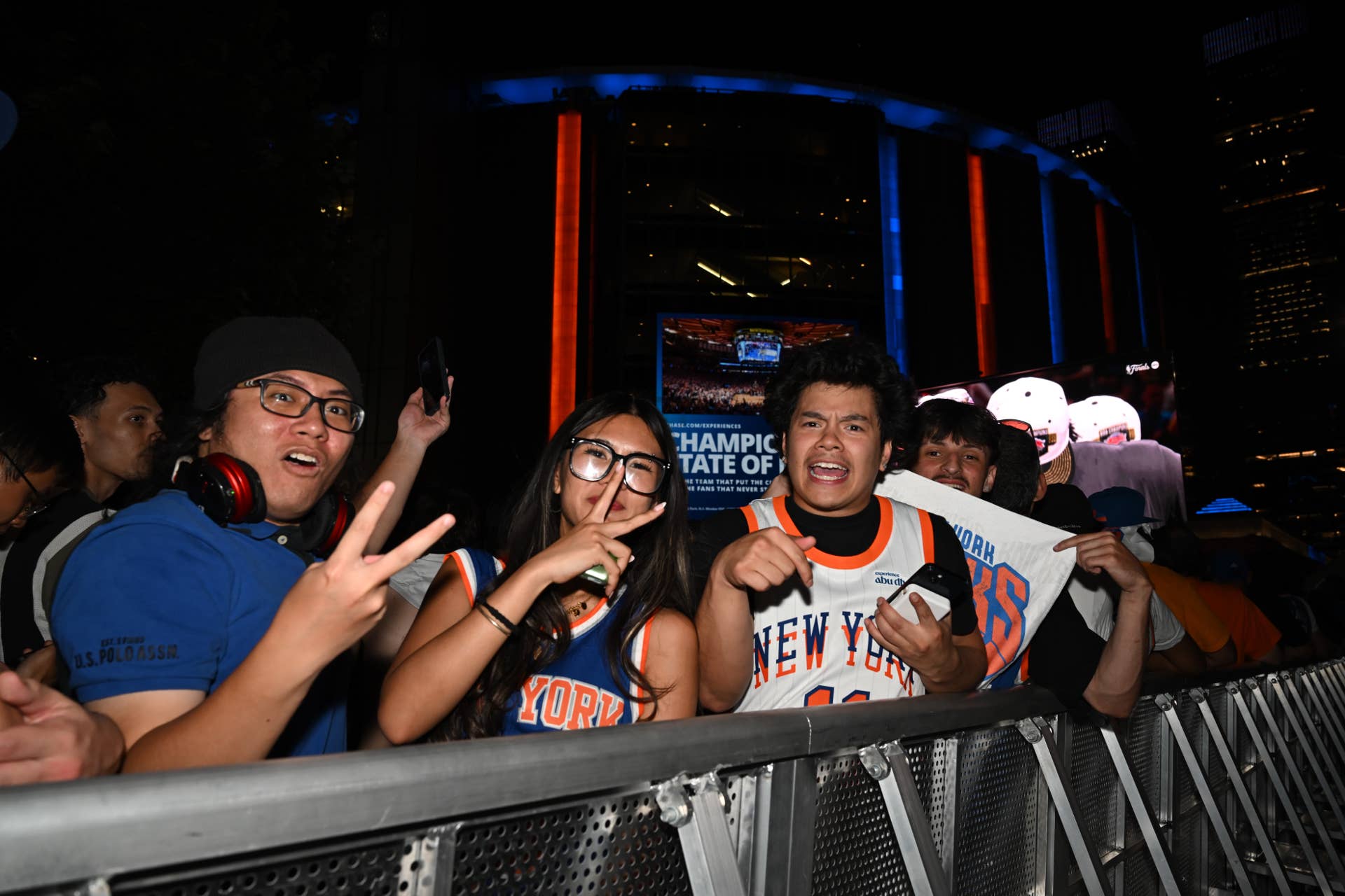 Thousands Of Knicks Fans Being Shut Out Of Championship Parade - The Spun