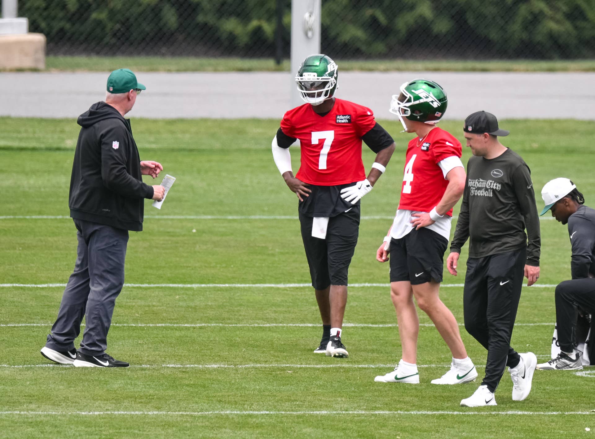 Jets Facing Pressure To Cut Geno Smith Before Training Camp - The Spun