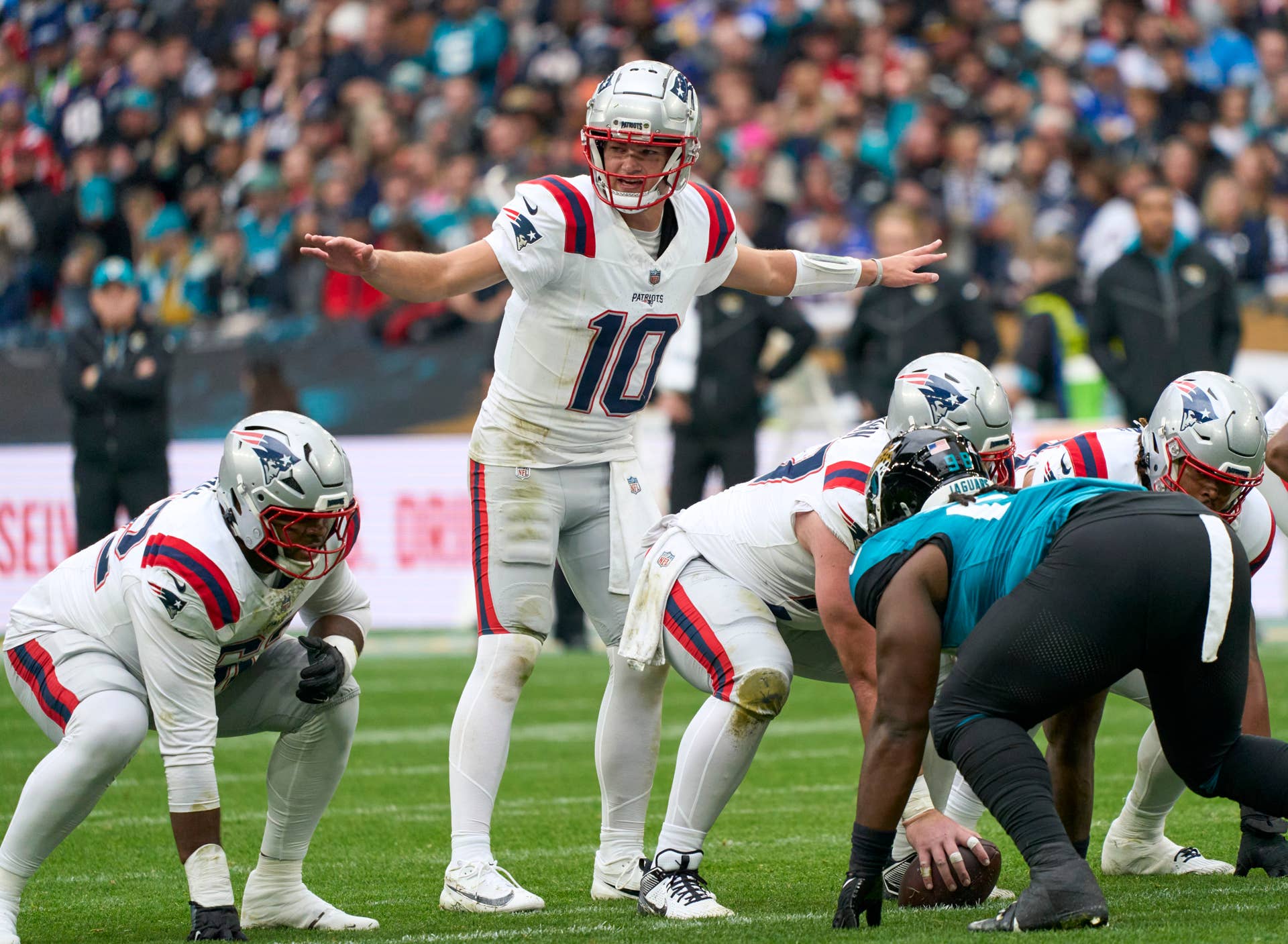 NFL Is Having 'Conversations' About Game In Scotland - The Spun