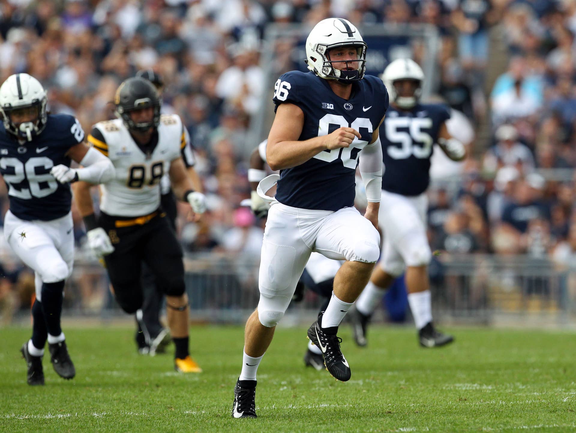 Former Penn State Football Star, Wife In 'Horrific' Hit-And-Run ...