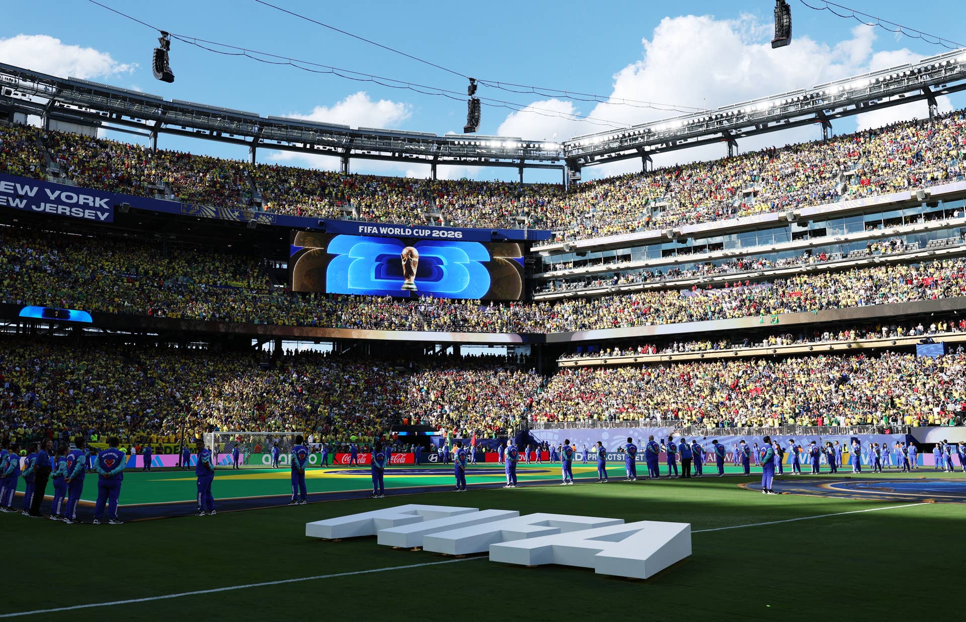 British Soccer Fans Are Obsessing Over American Hot Dogs at World Cup ...