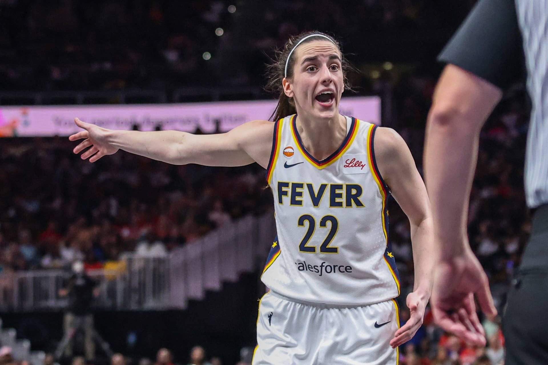 Caitlin Clarks Behavior Toward Wnba Referees Is A Problem The Spun