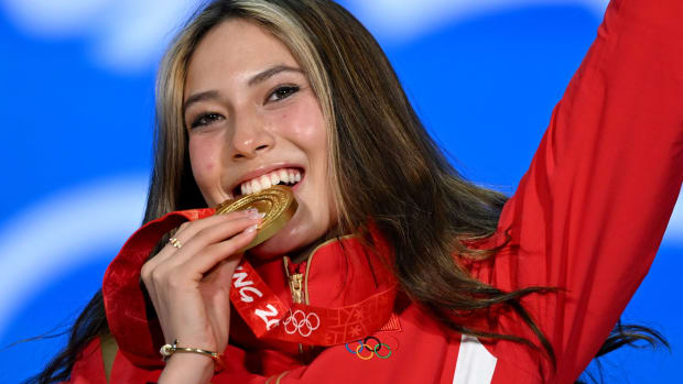 21-Year-Old Olympics Star Posing For Sports Illustrated Swimsuit - The Spun