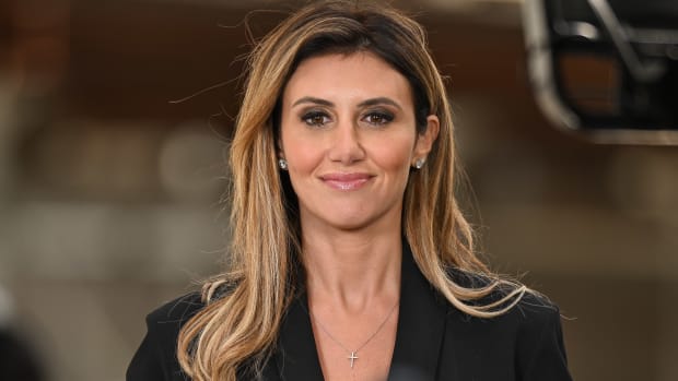 'Wow' - President Trump's Lawyer Goes Viral For White House Suit - The Spun