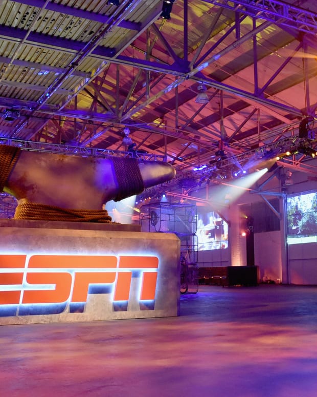 Who Is Katie George? Meet ESPN's Stunning Sideline Reporter - The Spun