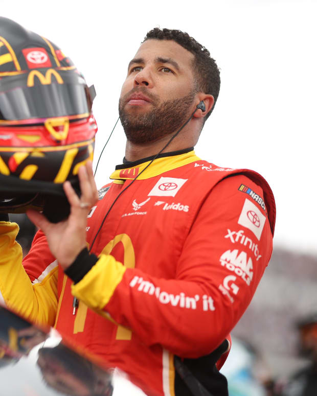 NASCAR Reporter Kaitlyn Vincie Turns Heads At Awards Show - The Spun