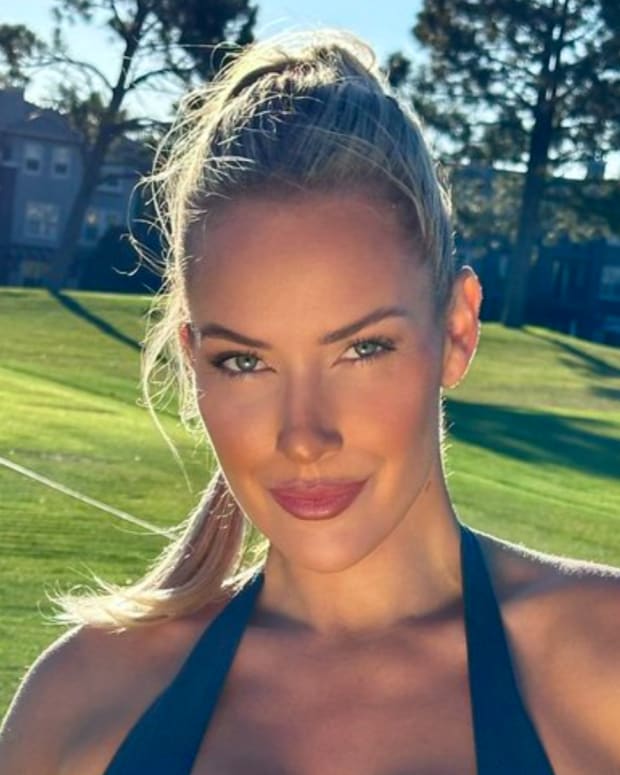 Paige Spiranac's Rival Has Fans Drooling With New Swimsuit Photos - The ...