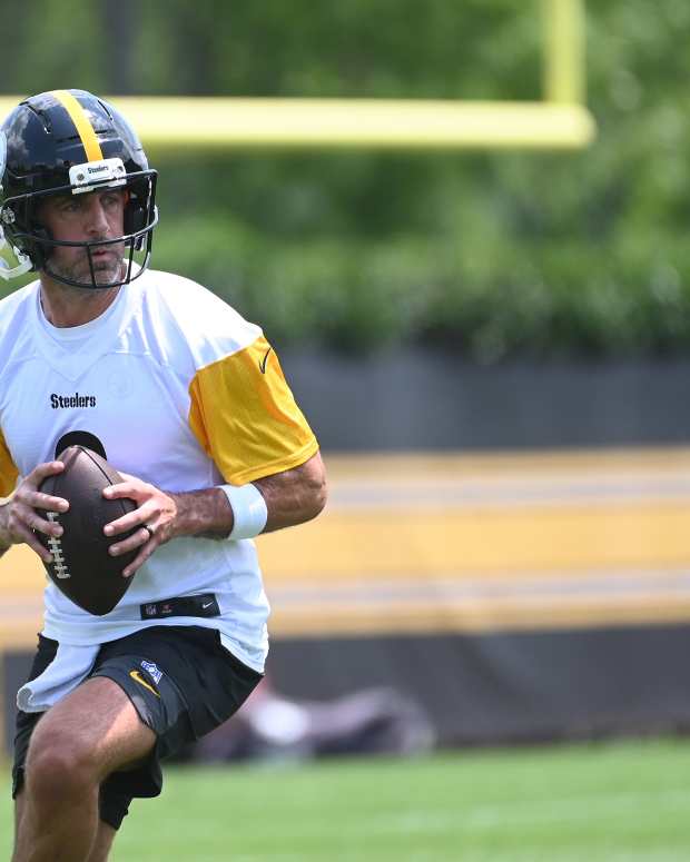 Steelers Owner Makes Timeline Announcement For Aaron Rodgers - The Spun Steelers Owner Makes Timeline Announcement For Aaron Rodgers - The Spun