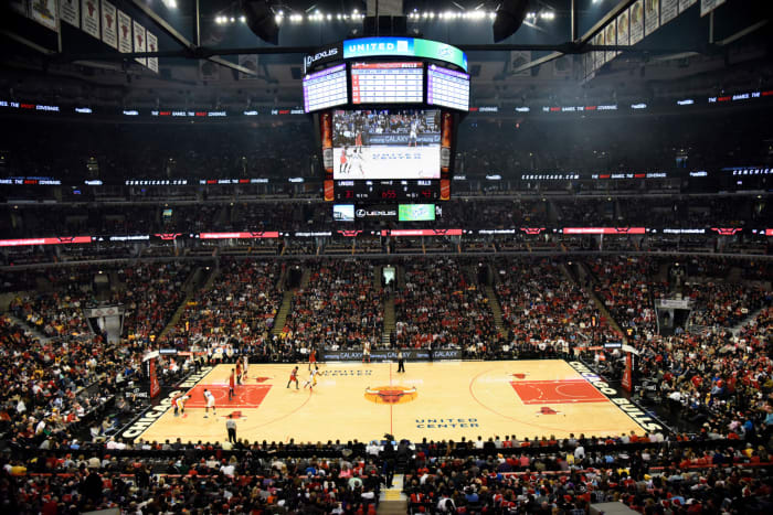 NBA Saddened By Death Of Legendary Chicago Bulls Star - The Spun