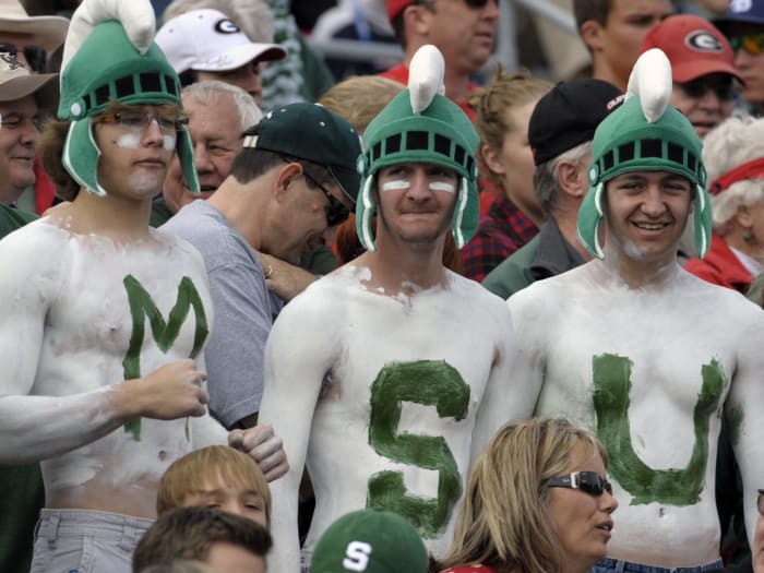 Michigan State Fans Are Lighting Things On Fire After Michigan Win ...
