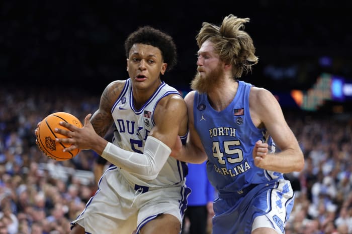 College Basketball World Reacts To UNC Beating Duke - The Spun